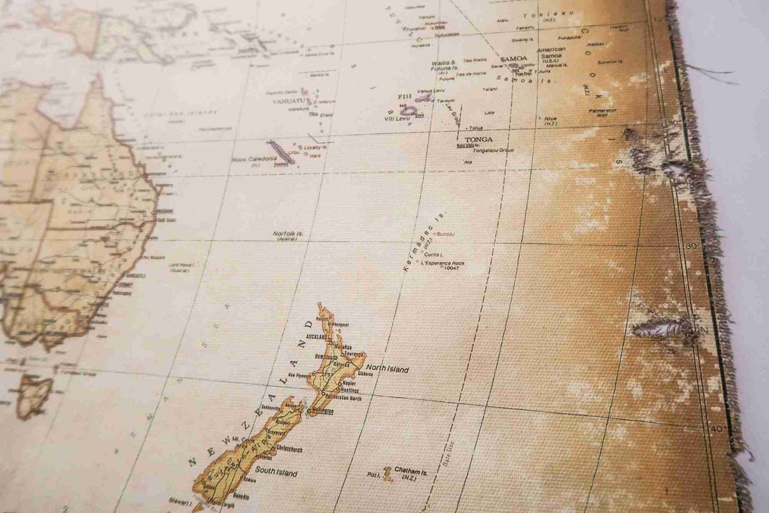 Push Pin Map - Pick Your Size Modern World Map - Canvas Wall Maps